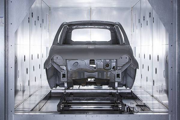 EcoInCure – Car body curing from the inside - Dürr