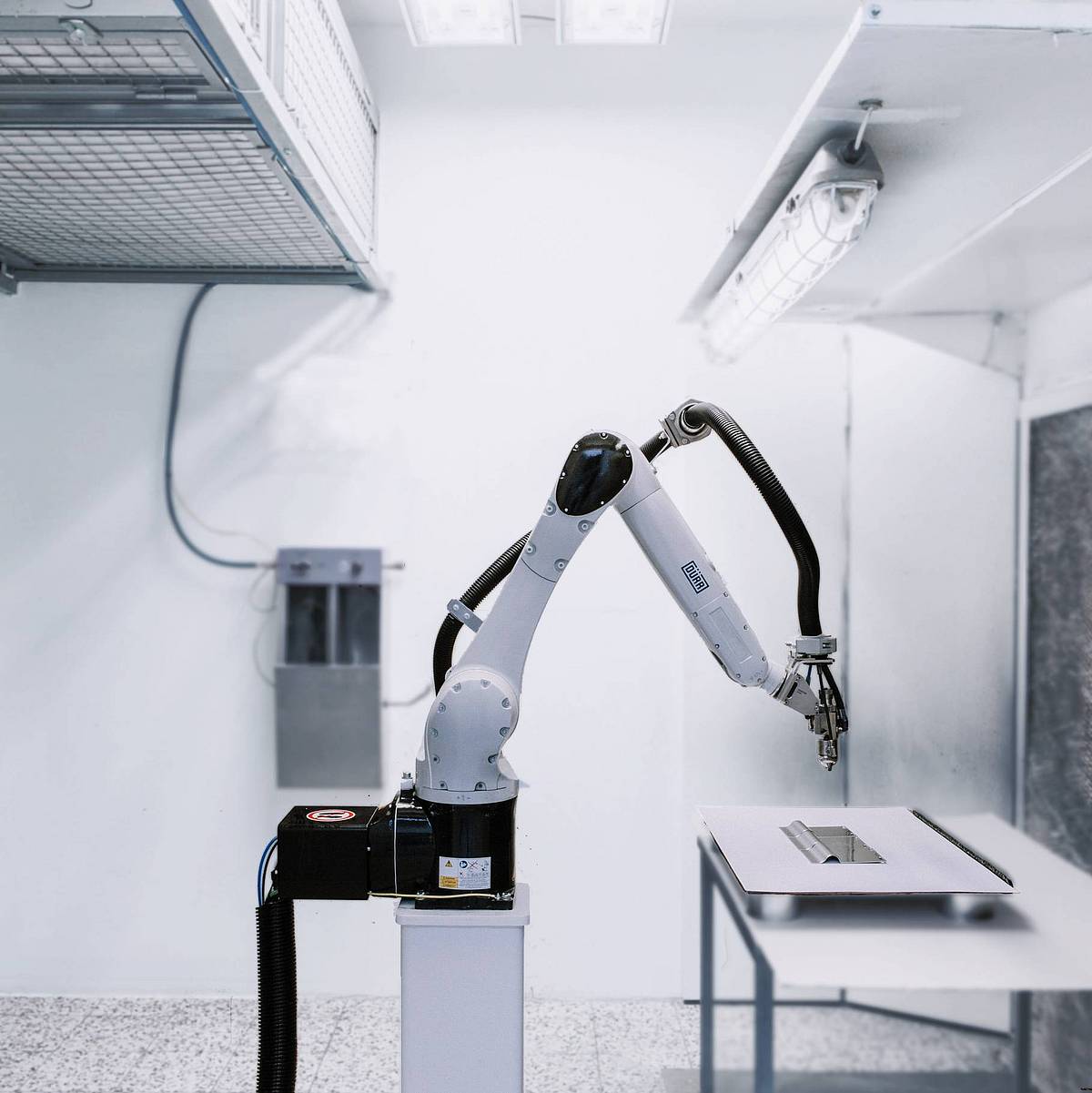 Dürr-Roboter im Entwicklungslabor - Dürr