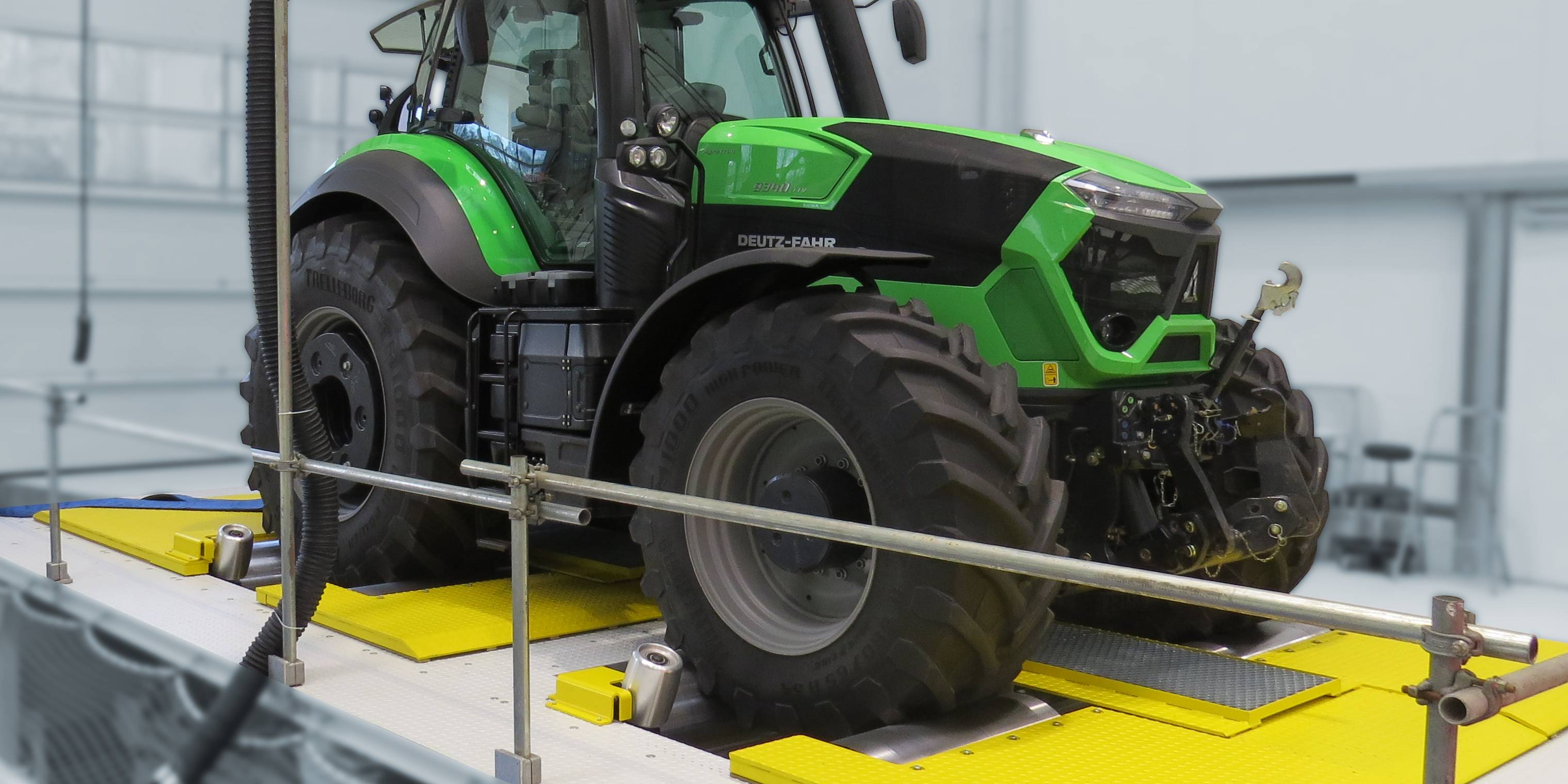 Dynamic driving test for commercial vehicles - Dürr