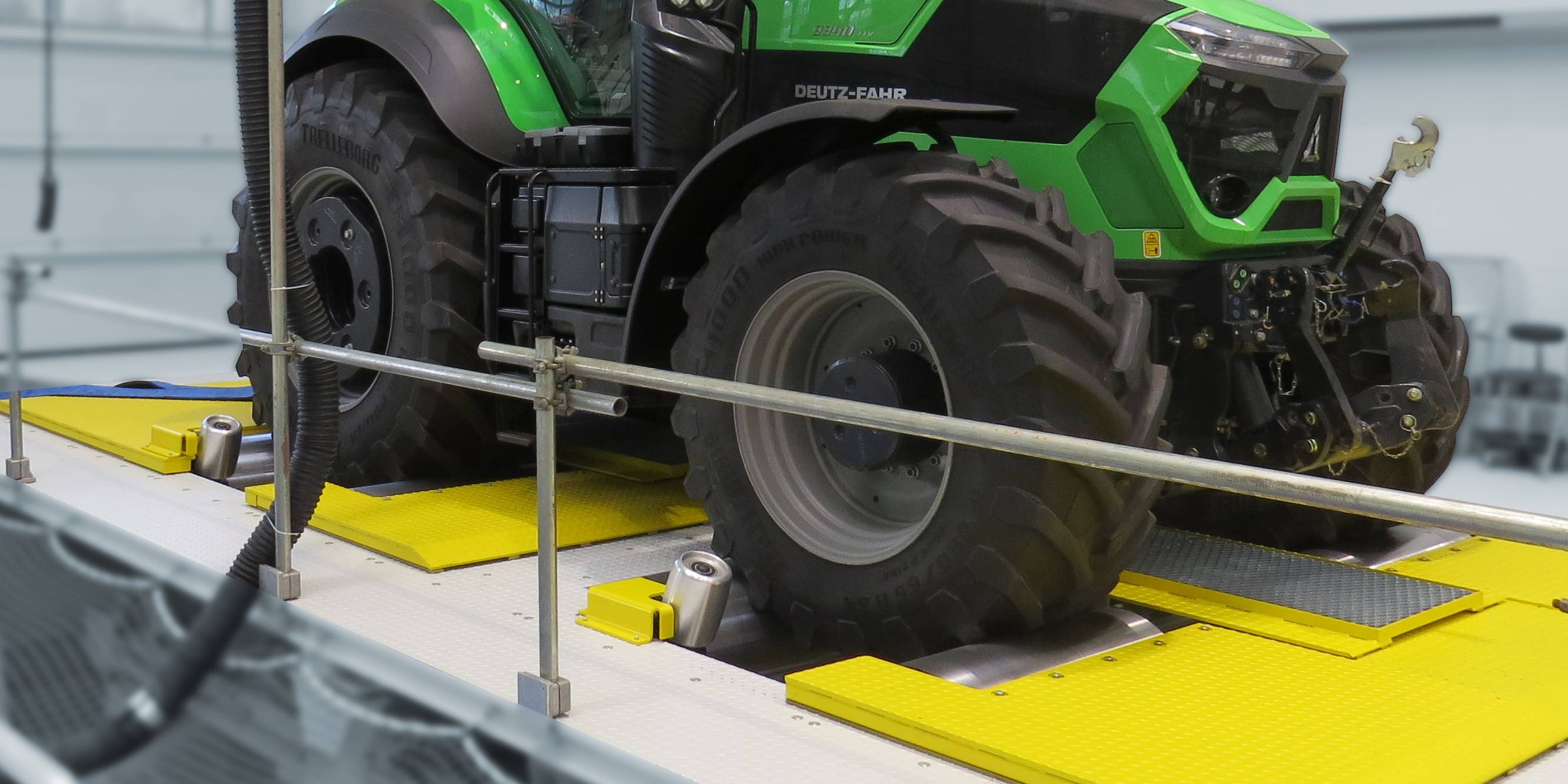 Dynamic driving test for commercial vehicles - Dürr